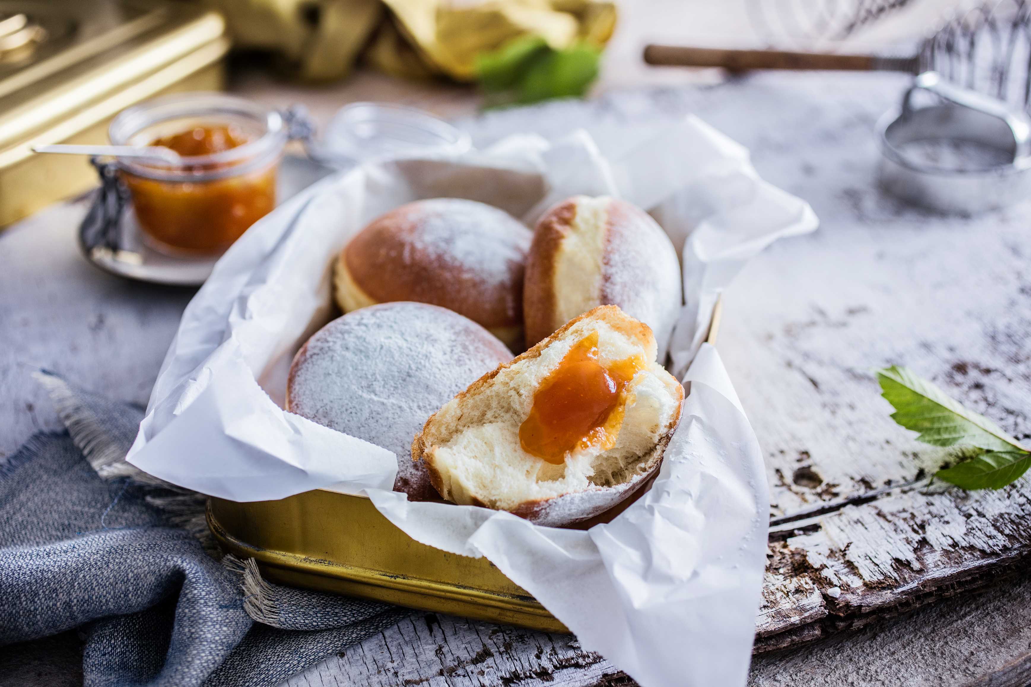 Doughnuts, delicious dessert with sweet filling | Croatia.hr