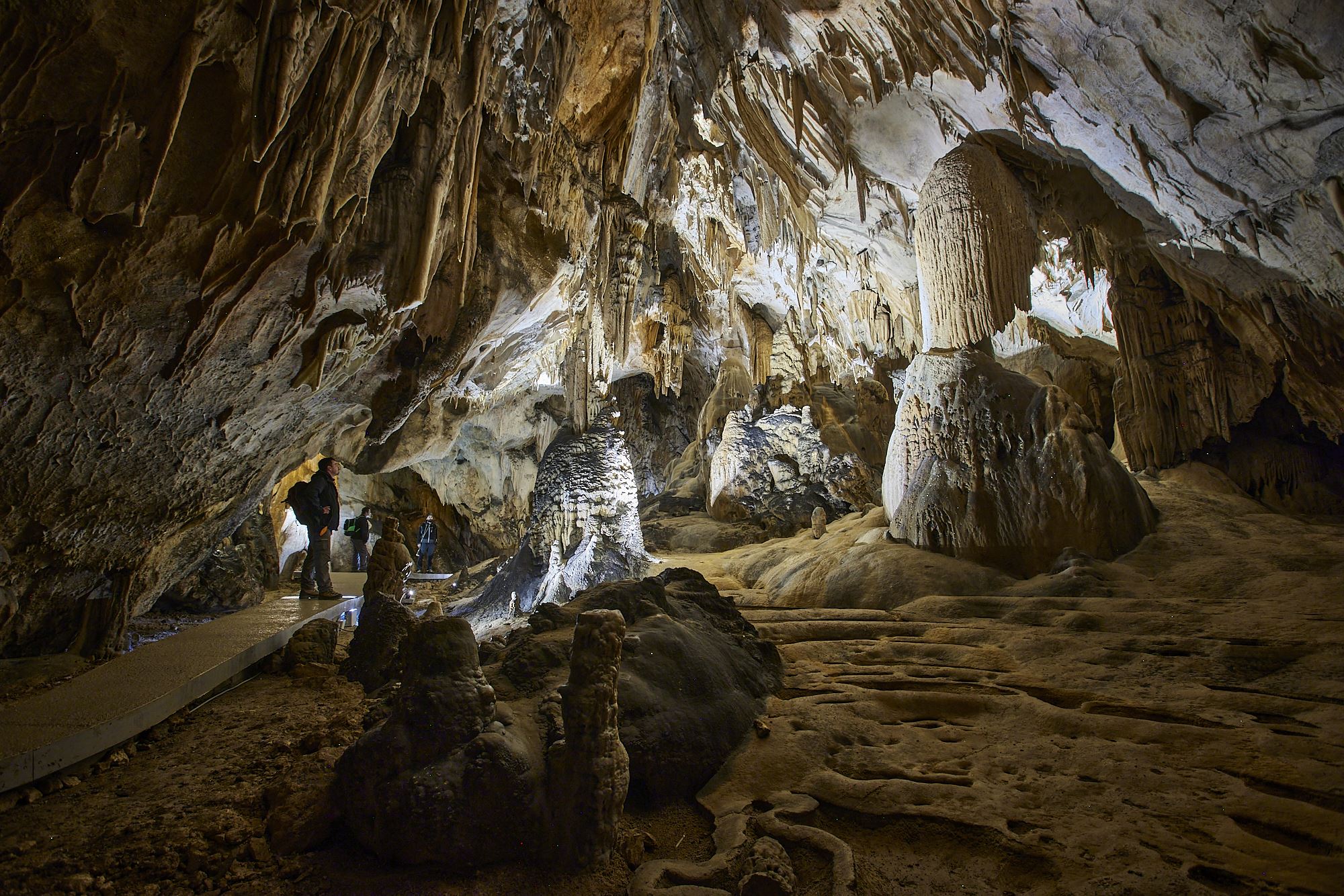 Cerovačke caves, karst splendor | Croatia.hr