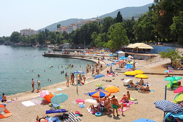 Strand Kvarner - Stadtstrand in Lovran | Croatia.hr