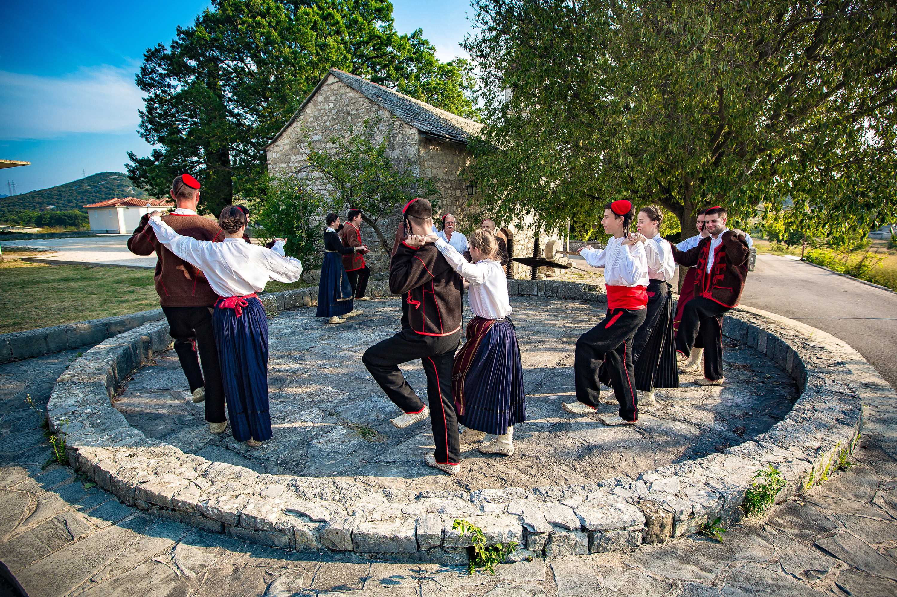 Nijemo kolo: traditioneller Tanz in Kroatien | Croatia.hr